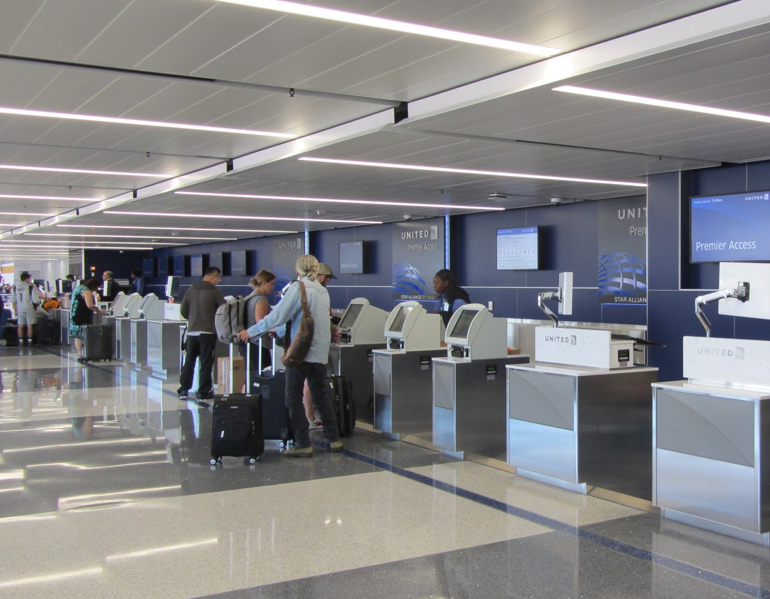 United Airlines Los Angeles International Airport Terminal ...